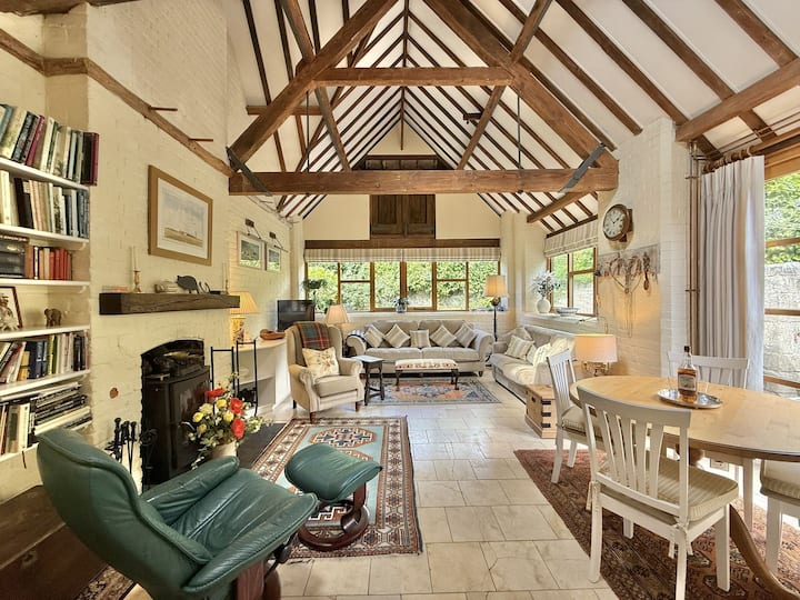 Joiners, Rousdon Estate - 西頓