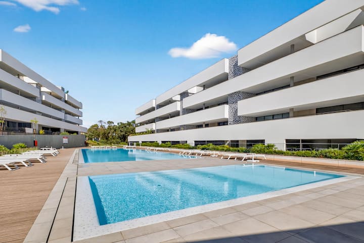 Luxury 2br Apartment With Sea View In Lagos - Lagos