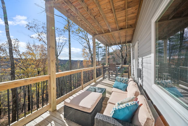 Modern Cabin Near Downtown Boone | Game Room - Boone, NC