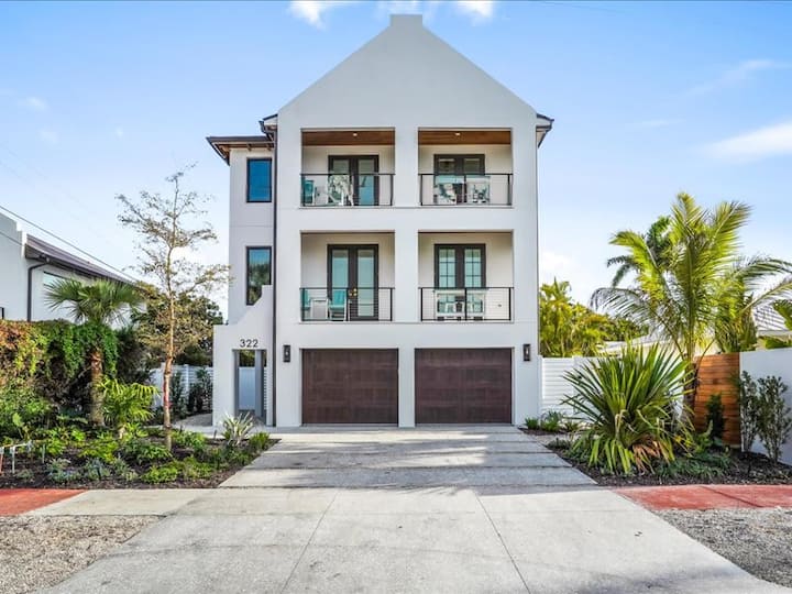 Luxury Lido Retreat With Pool, Spa, Firepit & Roof - Sarasota, FL