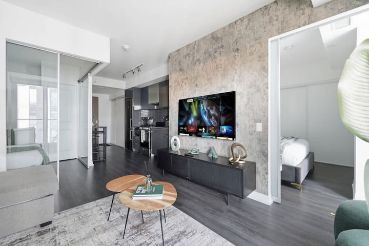 Charming 2br Downtown Toronto Condo With Patio! - Toronto