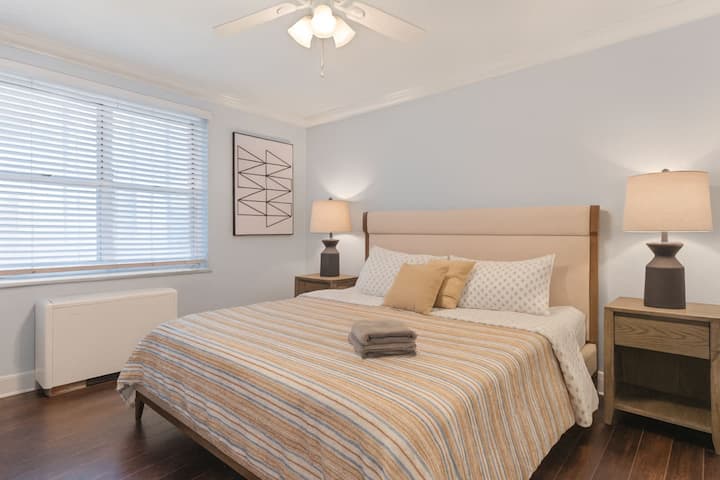 World Cup Flat Rate 10–14n • Walk To Arena - Atlanta, GA