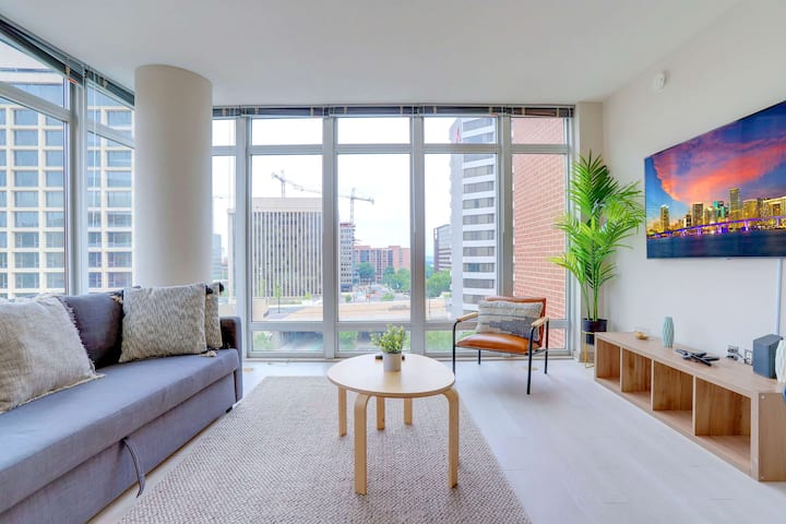 Modern Apt | Steps To Metro & Pentagon City - Huntington, VA