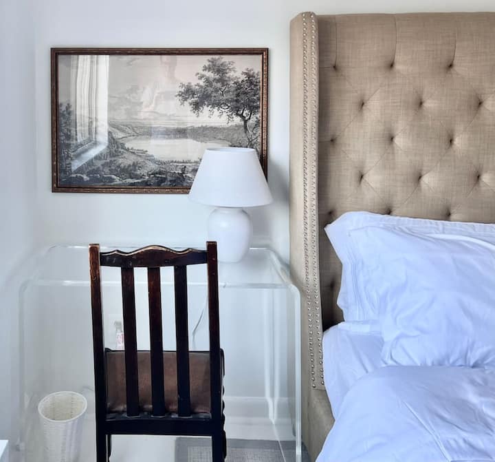 Crystal City Boutique Flats 2br / Free Parking - Arlington, VA