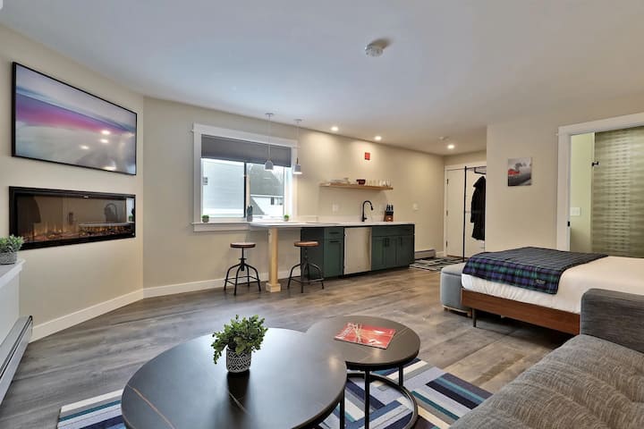 Boutique Studio Base Camp: Shuttle, Pool, Ev, New - Gifford Woods State Park, Killington