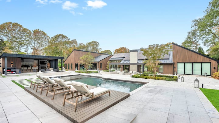 Chic Southampton Estate With Private Resort Feel - The Hamptons, NY