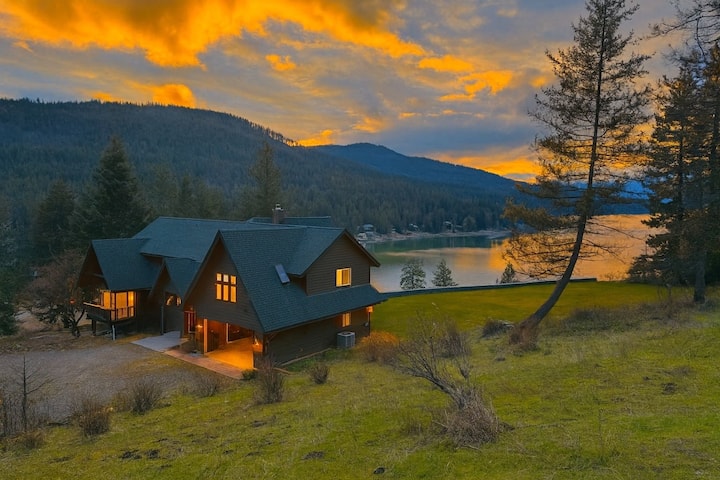 Bottle Bay View Lodge – 21-acre Lakefront Retreat - Hope, ID