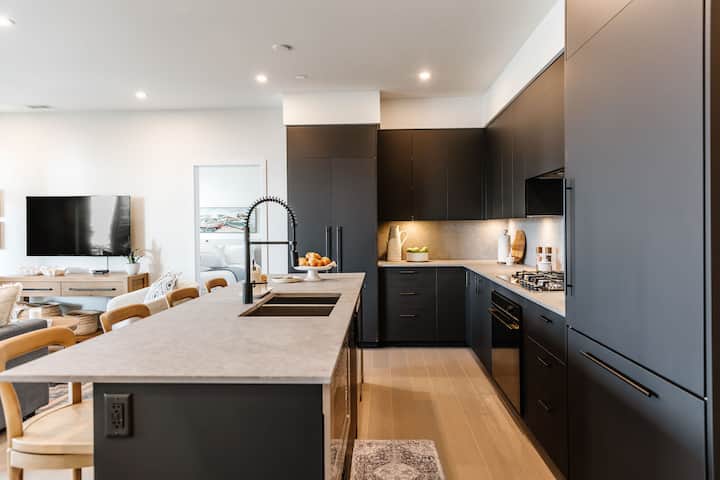 Zara | Luxury | Lake & Mountain Views - Lake Country