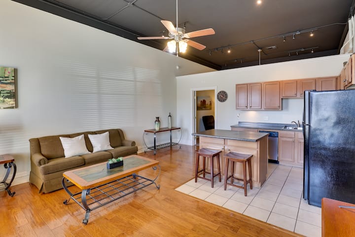 Steps To Restaurants & Shops! Dtwn Marshall Apt - Marshall, TX