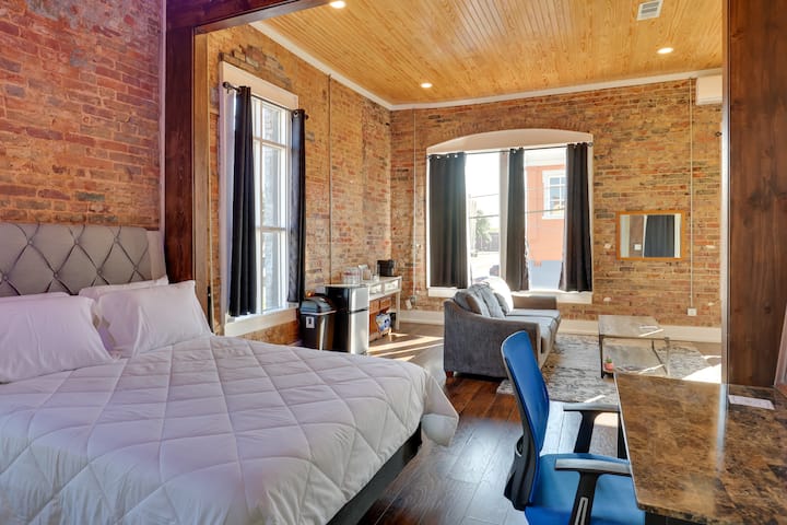 Walk To Courthouse Sq! Loft-style Marshall Studio - Marshall, TX