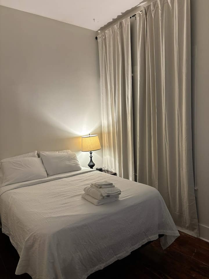 Charming 2-bedroom Home Near Downtown Lafayette - 拉法葉