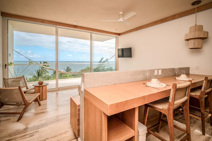 Modern Seafront Unit | Infinity Pool, Gym - Puerto Morelos