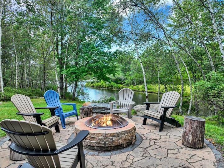 Lakehouse Next To Beach, Spa, Games & More - Kalahari Indoor Waterpark, Pocono Manor