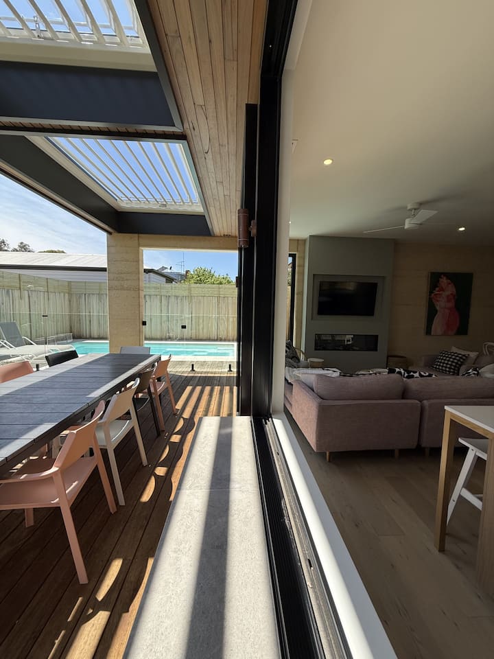 Pool Retreat; Heated Pool, 5 Bed/3bath, Lift - Ocean Grove