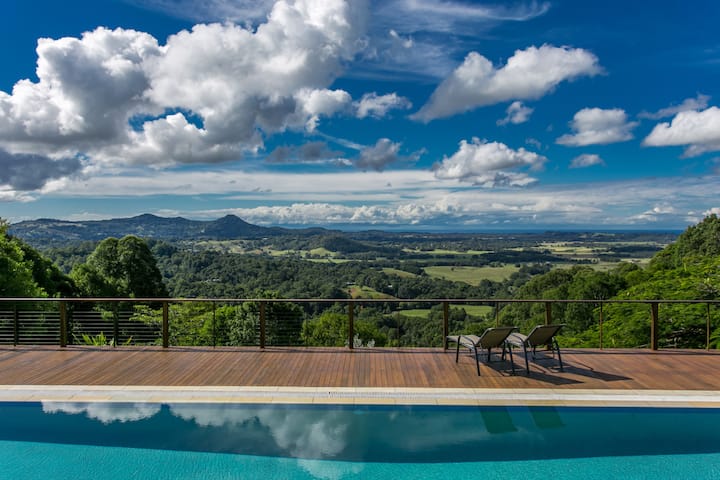 Panoramic Hill-top Estate W/ Pool, Cinema & Games - Mullumbimby