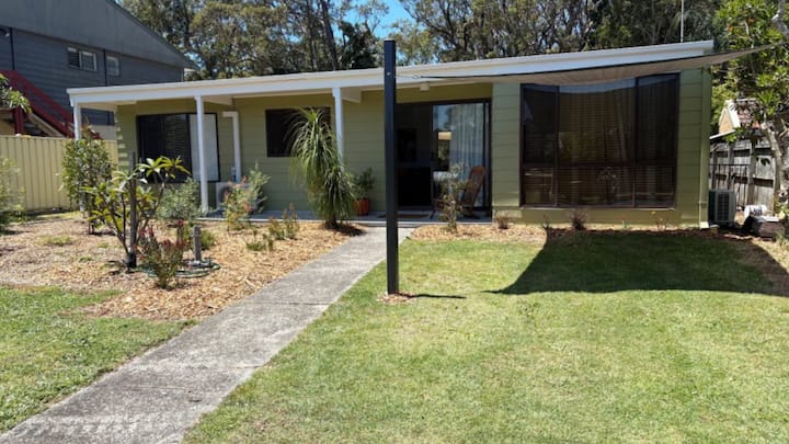 Holiday Mood On Monterra - Tea Gardens