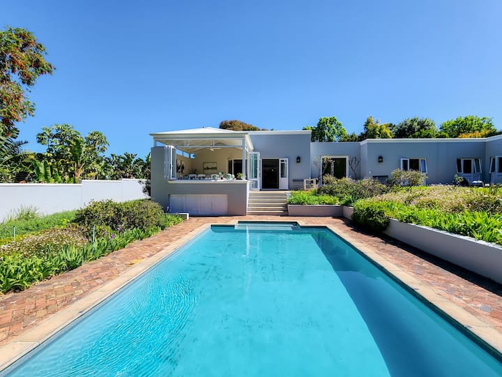 Elegant Bel Ombre Villa With Pool & Garden - Cape Town