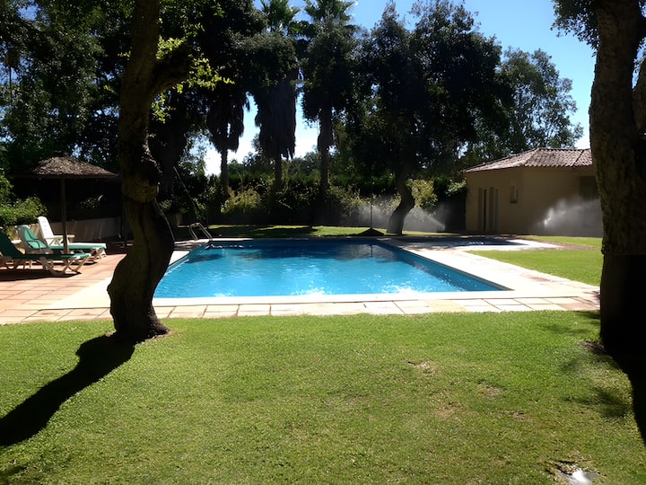 Villa Familiar Con Piscina - Castellar de la Frontera