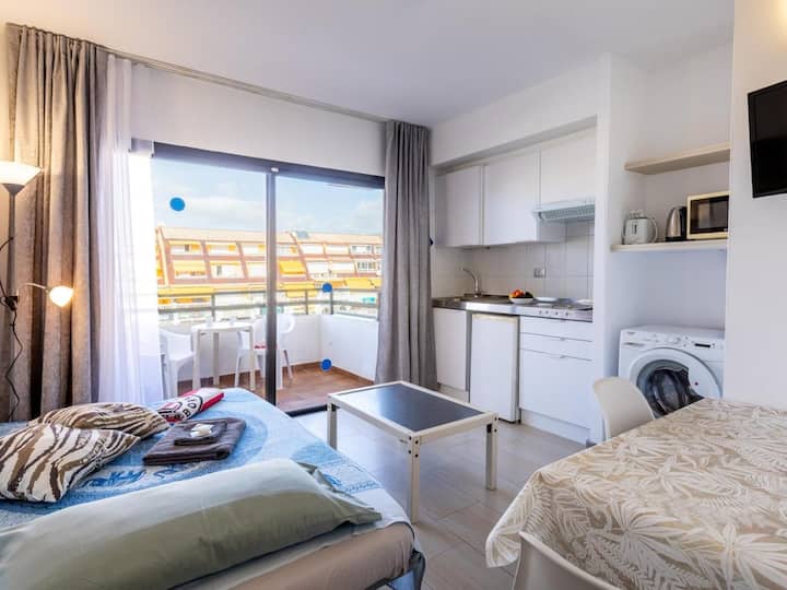 Charming Apartment With An Excellent Location - Playa de la Américas