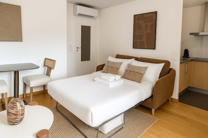 Courbevoie Studio Terrasse Situe Pres De Paris - La Garenne-Colombes