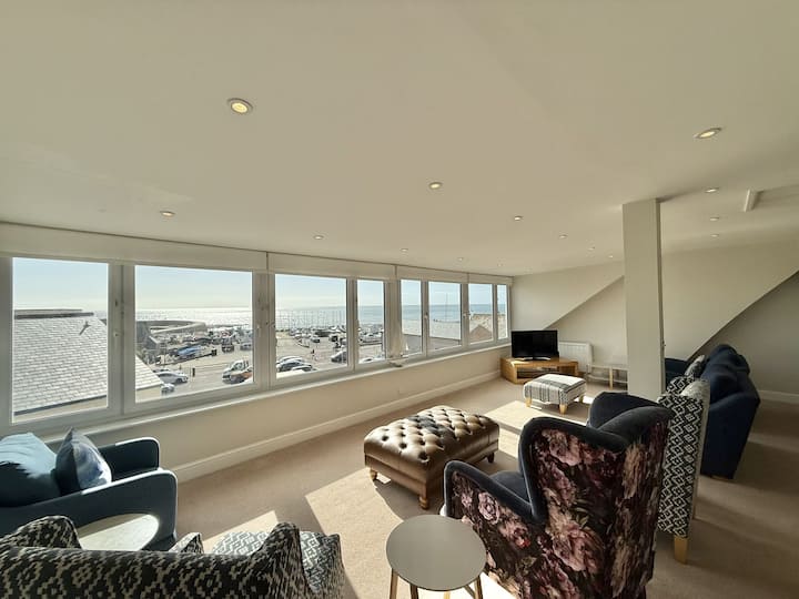 The Seagulls Nest - Lyme Regis