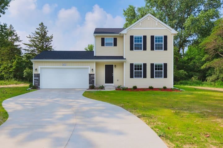 Spacious 4br Retreat In South Haven - South Haven, MI