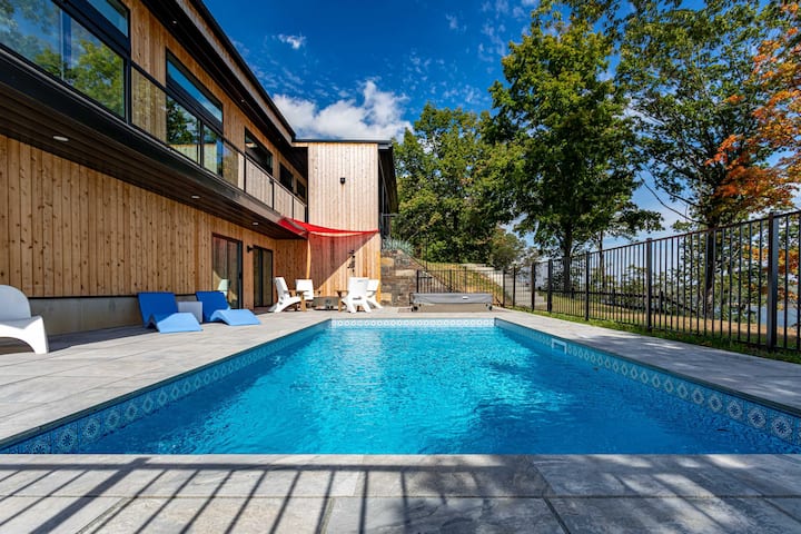 The Bluff: Designer | Views | Pool | Hot Tub - Poughkeepsie