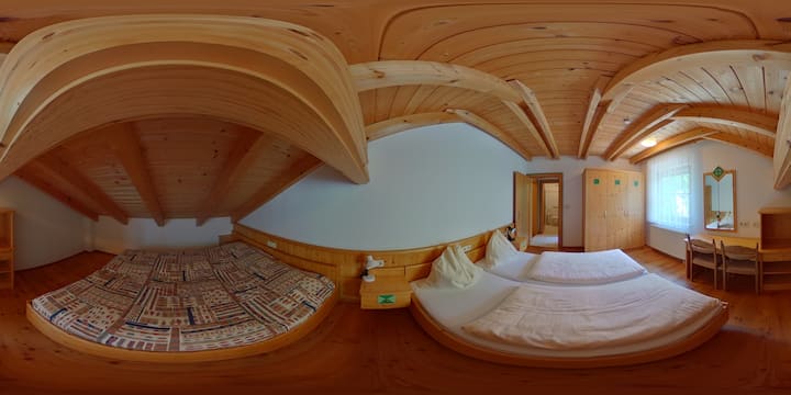 Ferienwohnung Holzdesign 110qm Mit Balkon - Spittal an der Drau