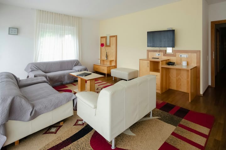 Ferienwohnung Modernes Design 110qm Mit Balkon - Spittal an der Drau