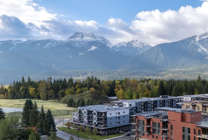 Tu Casa - 2 Bedroom Condo With W Hot Tub - Revelstoke