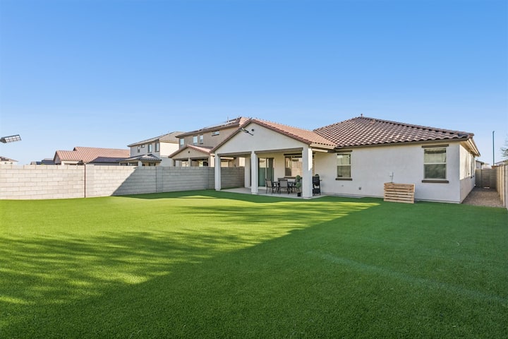 Running Deer Getaway | 3 Bed + Office • 2 Bath - Surprise, AZ