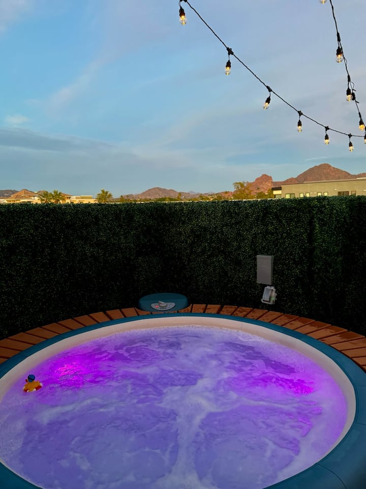 Luxe Arcadia Townhome Rooftop Hot Tub - Phoenix, AZ