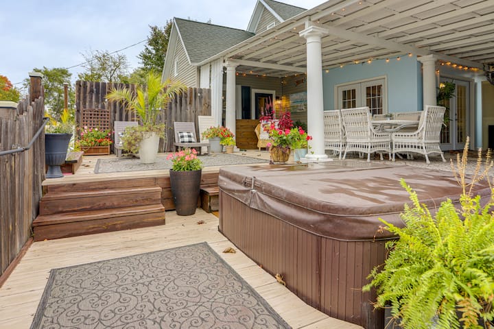 2 Mi To Dtwn: Charming Sandusky Getaway W/ Hot Tub - Sandusky, OH