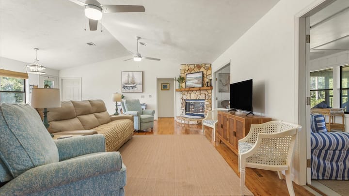 Mandatory Margarita- Where Every Hour’s Happy Hour - Carrabelle, FL