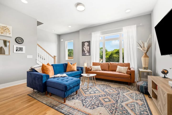 4br/4ba Spacious Retreat | Friends And Families - Nashville