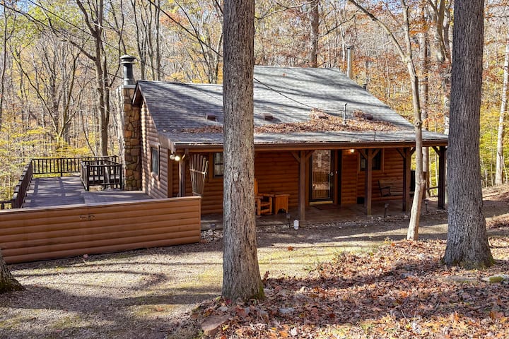 Lake Access & Hot Tub! Serene Rockbridge Cabin - Laurelville, OH