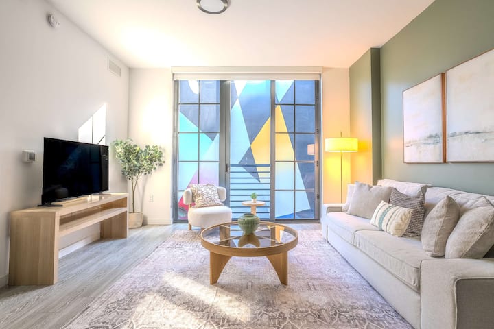 The Juliet Xiv • Vibe 8801 - Miami