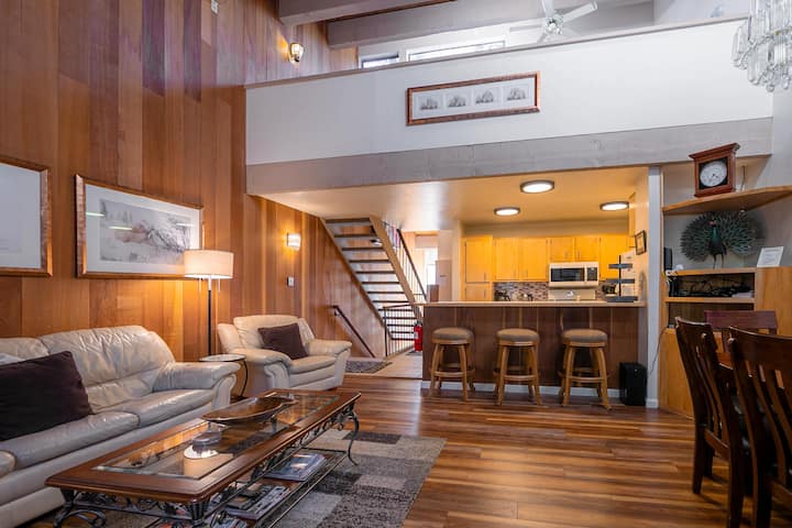 Creekside Chalet, Stay For 6 - North Lake Tahoe, CA