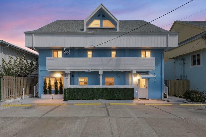 Pet Friendly | Steps To Beach | Villa Bleu 3 - New Smyrna Beach, FL