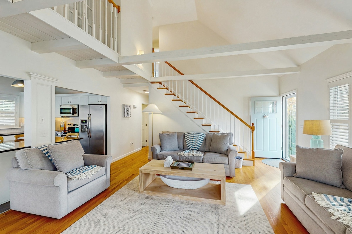 3BR: Walk to beach, large yard, fireplace & AC - Houses for Rent in ...