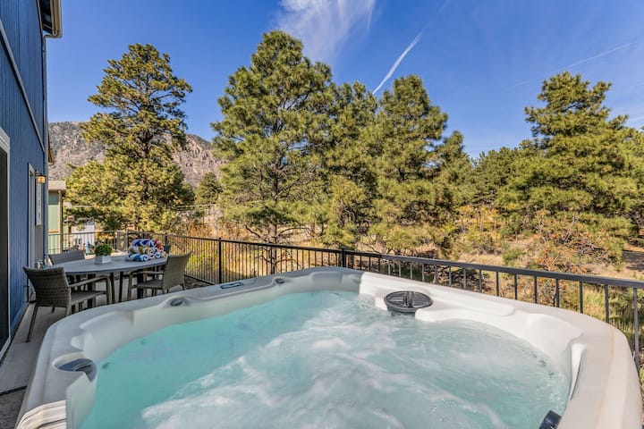 Mt Elden Retreat | Hot Tub | Family Getaway - Flagstaff, AZ
