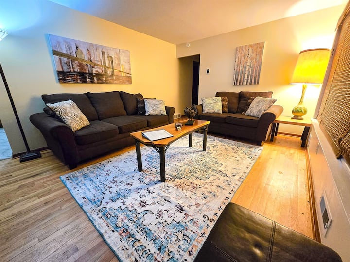 Pool Table | Quiet Suburban Family Retreat - North Olmsted, OH