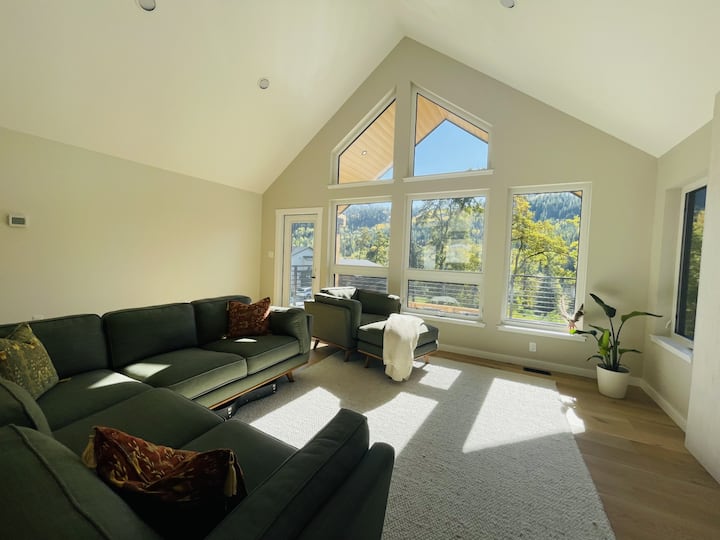 Redzen Heart House - Rossland