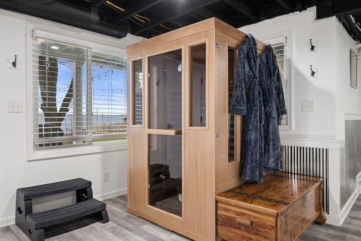 Pewaukee Lake’s Sweat-spin-soak-repeat Sauna Lodge - Waukesha, WI