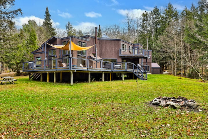 Full Send Bend: Modern 4br, Hot Tub, Fire Pit - Killington, VT