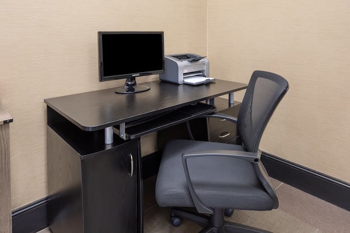 2 Queen Beds | Super 8 Alexandria | Family Stay - Alexandria, LA