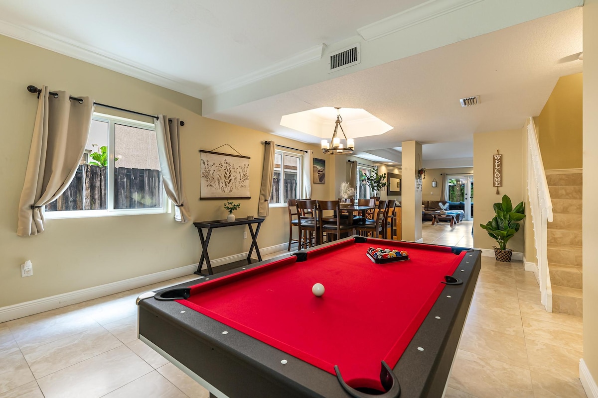 Salty Fox – 5BD Oasis avec spa, plage et centre-ville - Airbnb