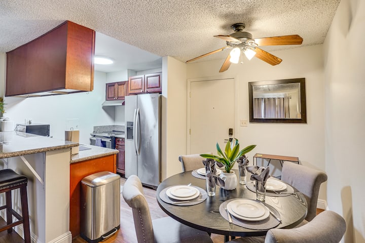 Steps To Csulb: Cozy Condo W/ Pool Access! - Long Beach, CA