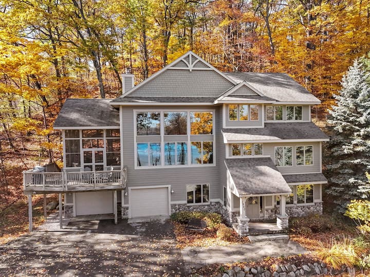 Beech Tree Lodge On Glen Lake In Beautiful Norther - Glen Arbor, MI