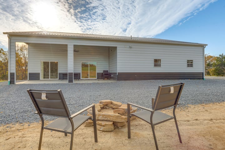 Patio & Views: Country Getaway In Bluegrass Region - Carlisle, KY